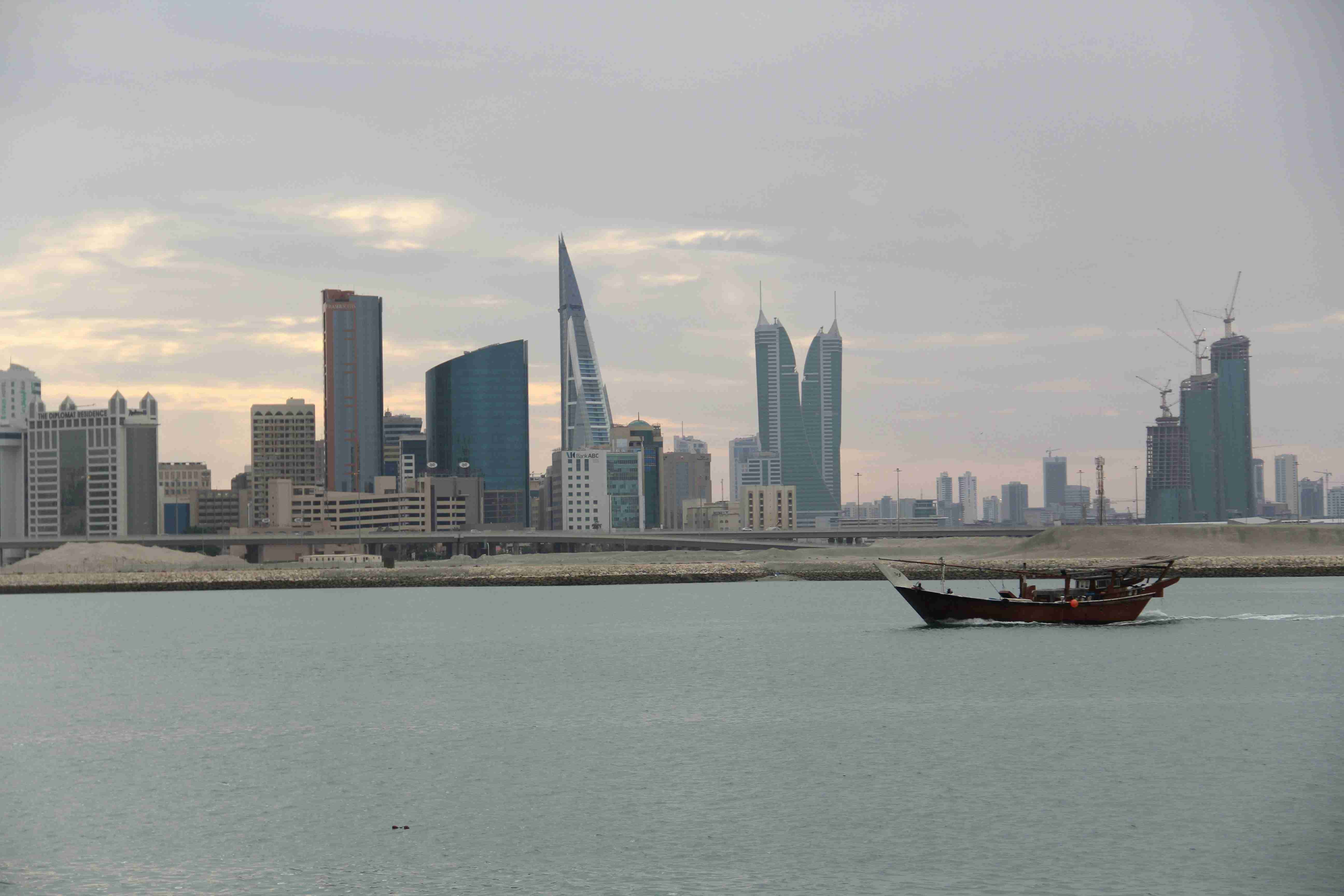 Bahrain Driving Guide: Local Road Rules