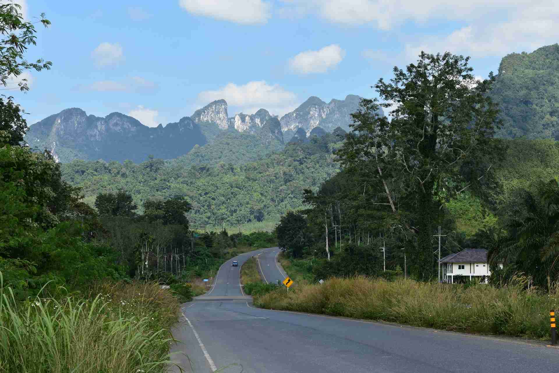 Discovering the Wonders of Thailand by Car: The Best 4-Day Road Trip in Thailand